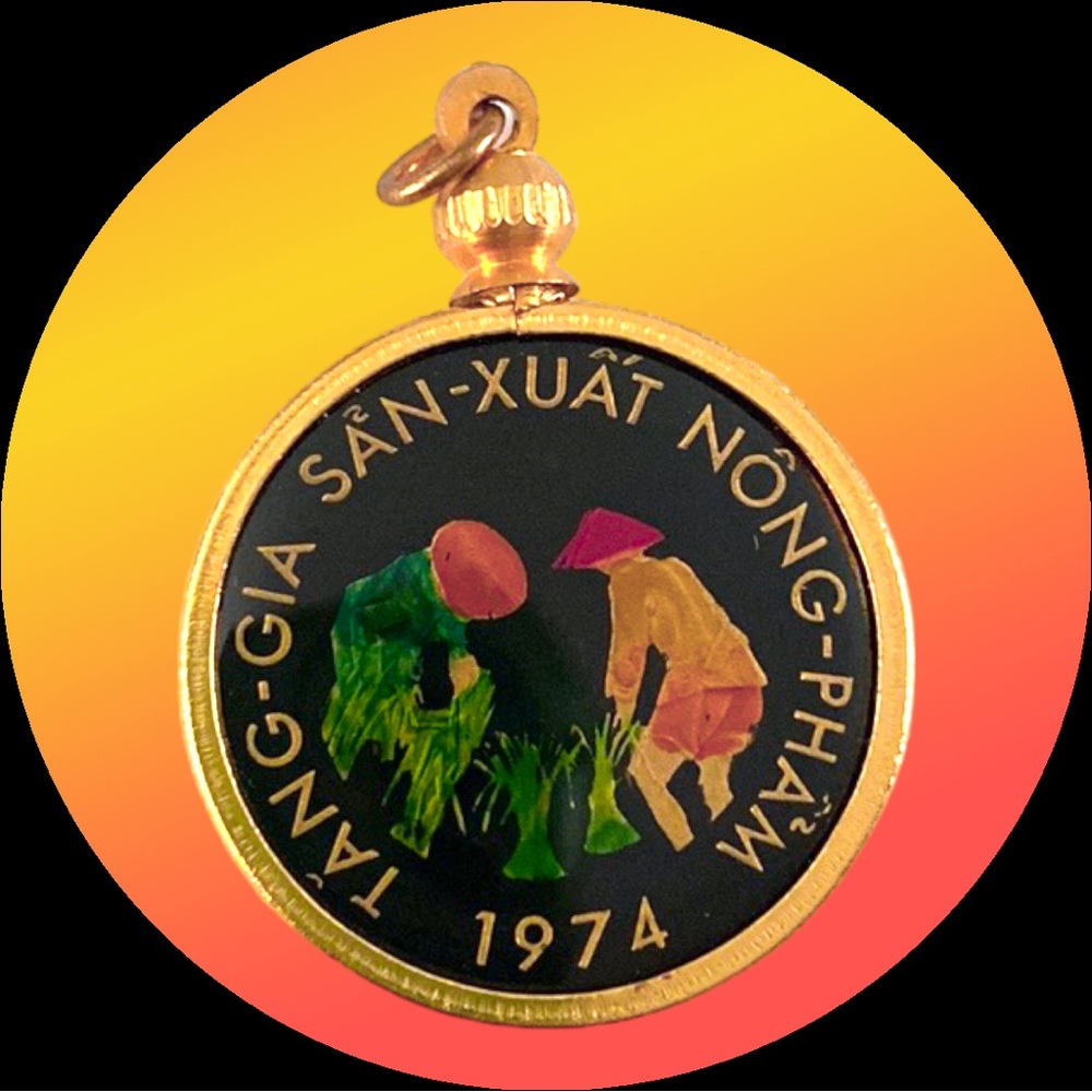 Vintage 1974 Vietnamese Golden Enamel Handpainted Coi… - Gem
